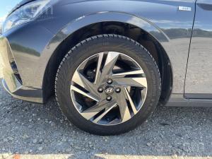 Grey Hyundai i20 2020 in Riga, with an engine capacity of 1.00 L and mileage of 52 thousand km for 14800 €, photo 6 on AUTOMOTO.COM.LV