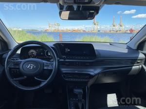 Grey Hyundai i20 2020 in Riga, with an engine capacity of 1.00 L and mileage of 52 thousand km for 14800 €, photo 7 on AUTOMOTO.COM.LV