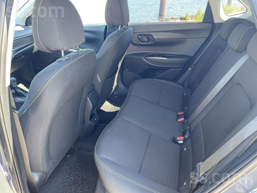 Grey Hyundai i20 2020 in Riga, with an engine capacity of 1.00 L and mileage of 52 thousand km for 14800 €, photo 10 on AUTOMOTO.COM.LV
