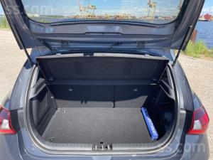 Grey Hyundai i20 2020 in Riga, with an engine capacity of 1.00 L and mileage of 52 thousand km for 14800 €, photo 11 on AUTOMOTO.COM.LV