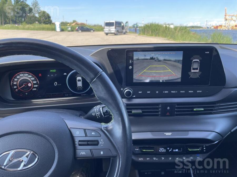 Grey Hyundai i20 2020 in Riga, with an engine capacity of 1.00 L and mileage of 52 thousand km for 14800 €, photo 12 on AUTOMOTO.COM.LV