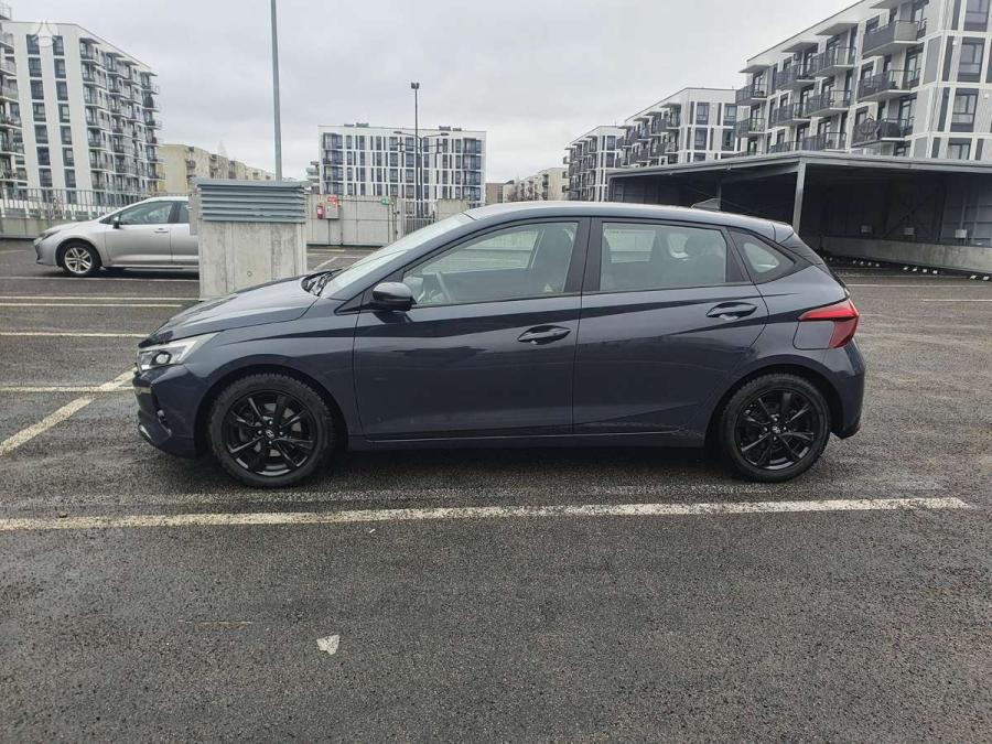 Grey Hyundai i20 2021 in Vilnius, with an engine capacity of 1.00 L and mileage of 53 thousand km for 12900 €, photo 3 on AUTOMOTO.COM.LV