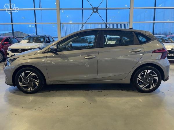 Pelēks Hyundai i20 2021 Kauņa, ar dzinēja tilpumu 0.00 L un nobraukumu 16 tūkst. km par 21613 €, foto 2 vietnē AUTOMOTO.COM.LV