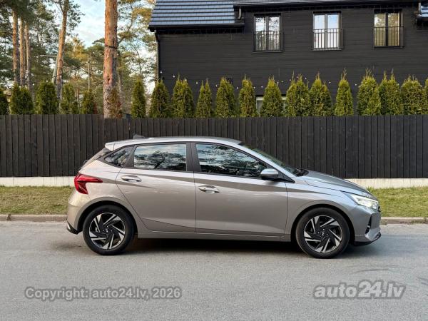 Pelēks Hyundai i20 2021 Tallina, ar dzinēja tilpumu 1.00 L un nobraukumu 60 tūkst. km par 12600 €, foto 2 vietnē AUTOMOTO.COM.LV