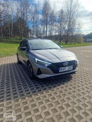 Grey Hyundai i20 2021 in Vilnius, with an engine capacity of 1.00 L and mileage of 52 thousand km for 15000 €, photo  on AUTOMOTO.COM.LV