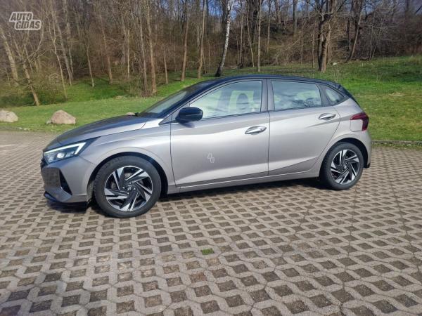 Grey Hyundai i20 2021 in Vilnius, with an engine capacity of 1.00 L and mileage of 52 thousand km for 15000 €, photo 3 on AUTOMOTO.COM.LV