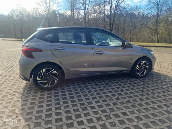 Grey Hyundai i20 2021 in Vilnius, with an engine capacity of 1.00 L and mileage of 52 thousand km for 15000 €, photo 4 on AUTOMOTO.COM.LV