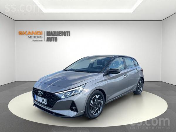 Grey Hyundai i20 2021 in Riga, with an engine capacity of 1.00 L and mileage of 45 thousand km for 12990 €, photo 1 on AUTOMOTO.COM.LV