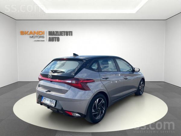 Grey Hyundai i20 2021 in Riga, with an engine capacity of 1.00 L and mileage of 45 thousand km for 12990 €, photo 6 on AUTOMOTO.COM.LV