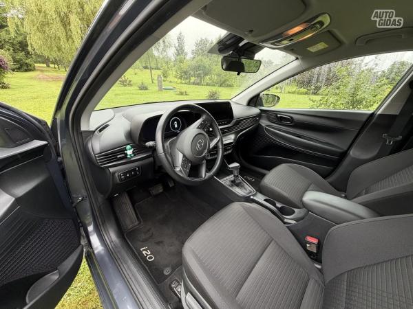 Grey Hyundai i20 2021 in Vilnius, with an engine capacity of 1.00 L and mileage of 77 thousand km for 12990 €, photo 7 on AUTOMOTO.COM.LV