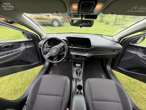 Grey Hyundai i20 2021 in Vilnius, with an engine capacity of 1.00 L and mileage of 77 thousand km for 12990 €, photo 10 on AUTOMOTO.COM.LV
