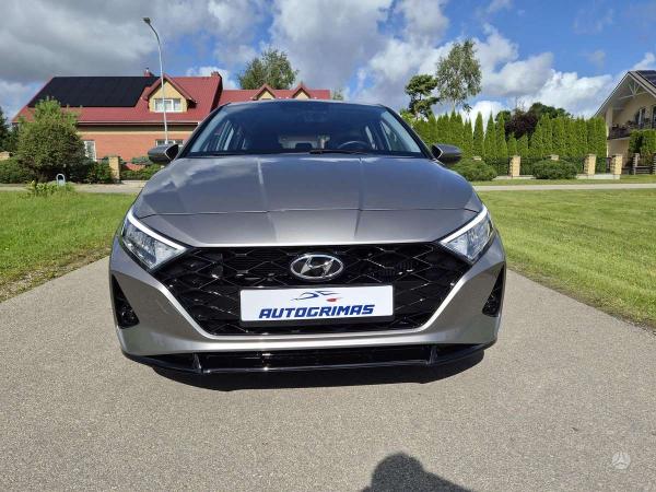 Grey Hyundai i20 2021 in Siauliai, with an engine capacity of 1.00 L and mileage of 17 thousand km for 11200 €, photo 3 on AUTOMOTO.COM.LV