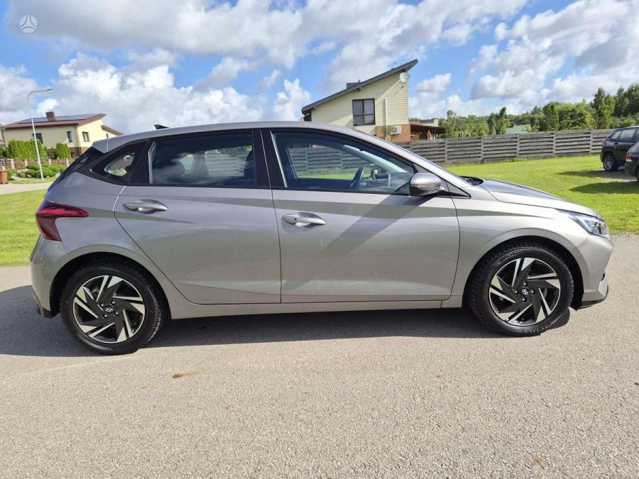 Pelēks Hyundai i20 2021 Šauļi, ar dzinēja tilpumu 1.00 L un nobraukumu 17 tūkst. km par 11200 €, foto 6 vietnē AUTOMOTO.COM.LV