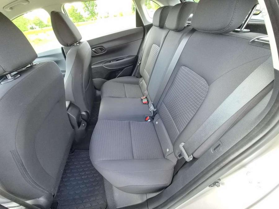 Pelēks Hyundai i20 2021 Šauļi, ar dzinēja tilpumu 1.00 L un nobraukumu 17 tūkst. km par 11200 €, foto 17 vietnē AUTOMOTO.COM.LV