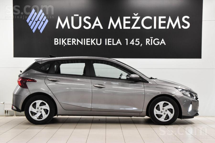 Pelēks Hyundai i20 2022 Rīga, ar dzinēja tilpumu 1.00 L un nobraukumu 69 tūkst. km par 12690 €, foto 5 vietnē AUTOMOTO.COM.LV