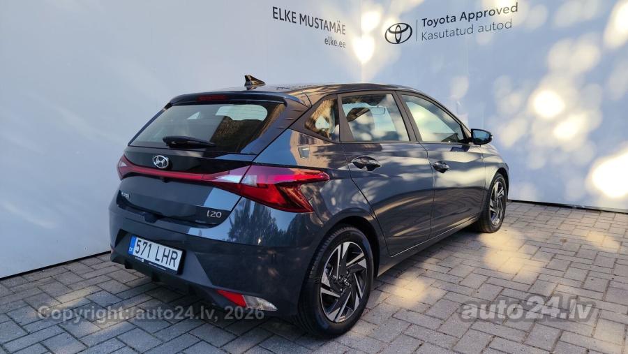 Grey Hyundai i20 2022 in Tallinn, with an engine capacity of 1.00 L and mileage of 20 thousand km for 13995 €, photo 3 on AUTOMOTO.COM.LV