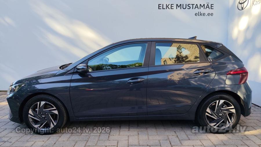 Grey Hyundai i20 2022 in Tallinn, with an engine capacity of 1.00 L and mileage of 20 thousand km for 13995 €, photo 4 on AUTOMOTO.COM.LV