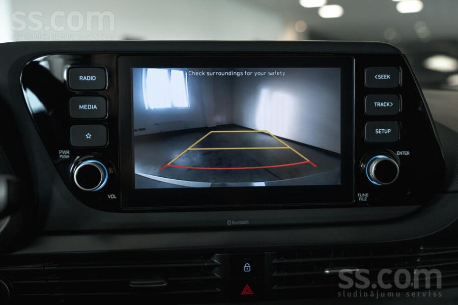 Pelēks Hyundai i20 2022 Rīga, ar dzinēja tilpumu 1.00 L un nobraukumu 113 tūkst. km par 8990 €, foto 8 vietnē AUTOMOTO.COM.LV