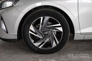 Pelēks Hyundai i20 2022 Rīga, ar dzinēja tilpumu 1.00 L un nobraukumu 113 tūkst. km par 8990 €, foto 21 vietnē AUTOMOTO.COM.LV