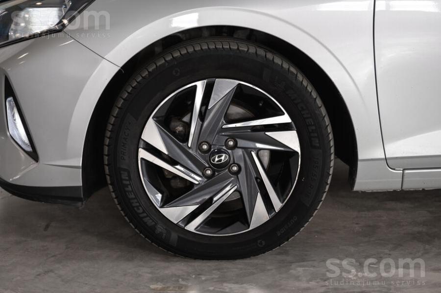 Pelēks Hyundai i20 2022 Rīga, ar dzinēja tilpumu 1.00 L un nobraukumu 113 tūkst. km par 8990 €, foto 21 vietnē AUTOMOTO.COM.LV