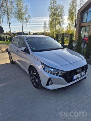 Pelēks Hyundai i20 2023 Rīga, ar dzinēja tilpumu 1.00 L un nobraukumu 49 tūkst. km par 11300 €, foto 1 vietnē AUTOMOTO.COM.LV