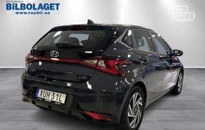 Grey Hyundai i20 2023 in Kaunas, with an engine capacity of 0.00 L and mileage of 23 thousand km for 21469 €, photo 3 on AUTOMOTO.COM.LV