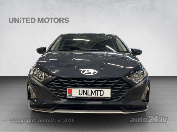 Grey Hyundai i20 2023 in Tallinn, with an engine capacity of 1.20 L and mileage of 26 thousand km for 13900 €, photo 2 on AUTOMOTO.COM.LV