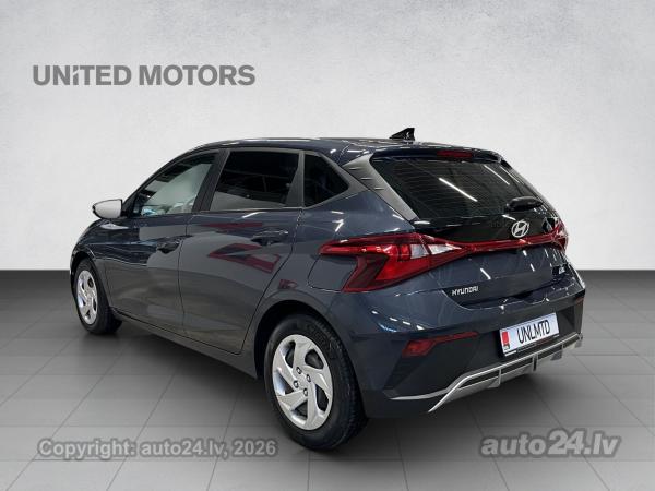 Grey Hyundai i20 2023 in Tallinn, with an engine capacity of 1.20 L and mileage of 26 thousand km for 13900 €, photo 4 on AUTOMOTO.COM.LV