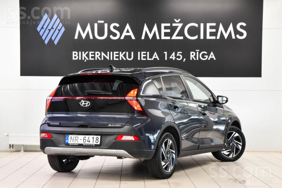 Grey Hyundai i20 2023 in Riga, with an engine capacity of 1.00 L and mileage of 23 thousand km for 14690 €, photo 9 on AUTOMOTO.COM.LV