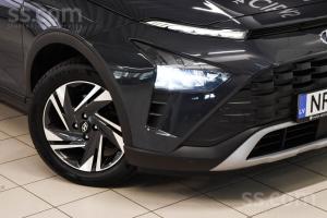 Grey Hyundai i20 2023 in Riga, with an engine capacity of 1.00 L and mileage of 23 thousand km for 14690 €, photo 10 on AUTOMOTO.COM.LV