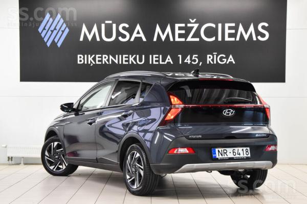 Pelēks Hyundai i20 2023 Rīga, ar dzinēja tilpumu 1.00 L un nobraukumu 23 tūkst. km par 14690 €, foto 6 vietnē AUTOMOTO.COM.LV