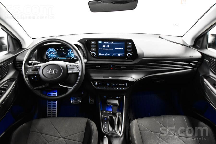 Grey Hyundai i20 2023 in Riga, with an engine capacity of 1.00 L and mileage of 23 thousand km for 13990 €, photo 18 on AUTOMOTO.COM.LV