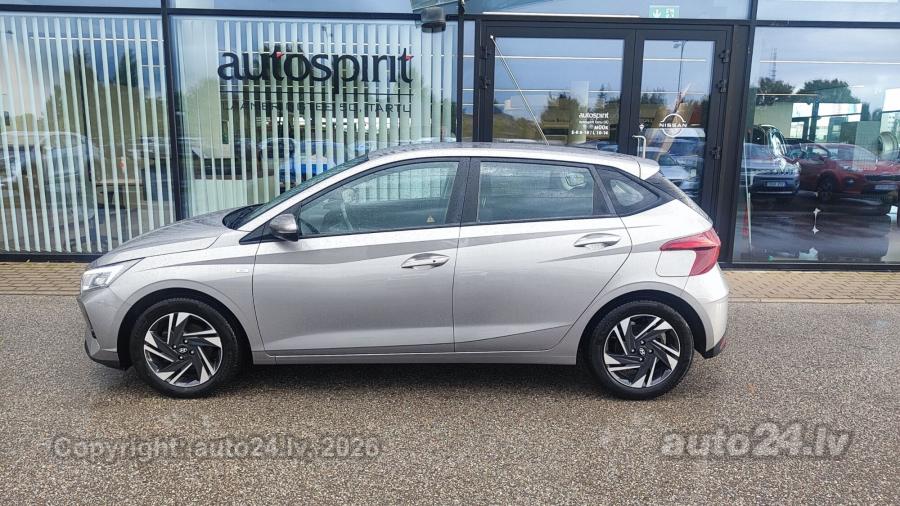 Grey Hyundai i20 2023 in Tallinn, with an engine capacity of 1.00 L and mileage of 64 thousand km for 15990 €, photo 3 on AUTOMOTO.COM.LV