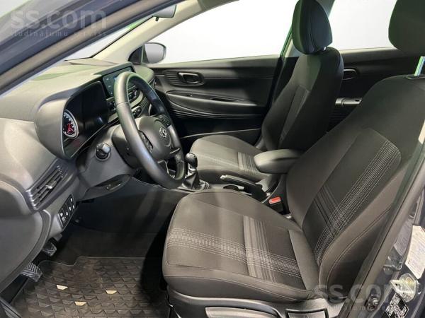 Hyundai i20 2023 Rīga vietnē Pelēks Hyundai i20 2023 Rīga, ar dzinēja tilpumu 1.20 L un nobraukumu 50 tūkst. km par 12290 €, foto 11 vietnē AUTOMOTO.COM.LV