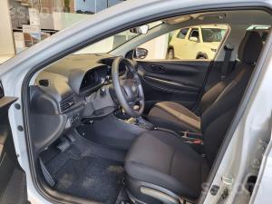 Grey Hyundai i20 2026 in Riga, with an engine capacity of 1.00 L and mileage of 0 thousand km for 20400 €, photo 6 on AUTOMOTO.COM.LV