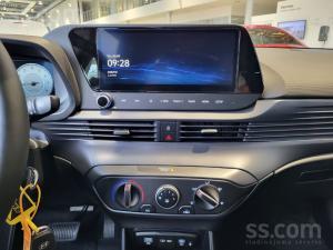 Grey Hyundai i20 2026 in Riga, with an engine capacity of 1.00 L and mileage of 0 thousand km for 20400 €, photo 10 on AUTOMOTO.COM.LV
