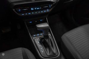 Grey Hyundai i20 2022 in Vilnius, with an engine capacity of 1.00 L and mileage of 18 thousand km for 13950 €, photo 19 on AUTOMOTO.COM.LV