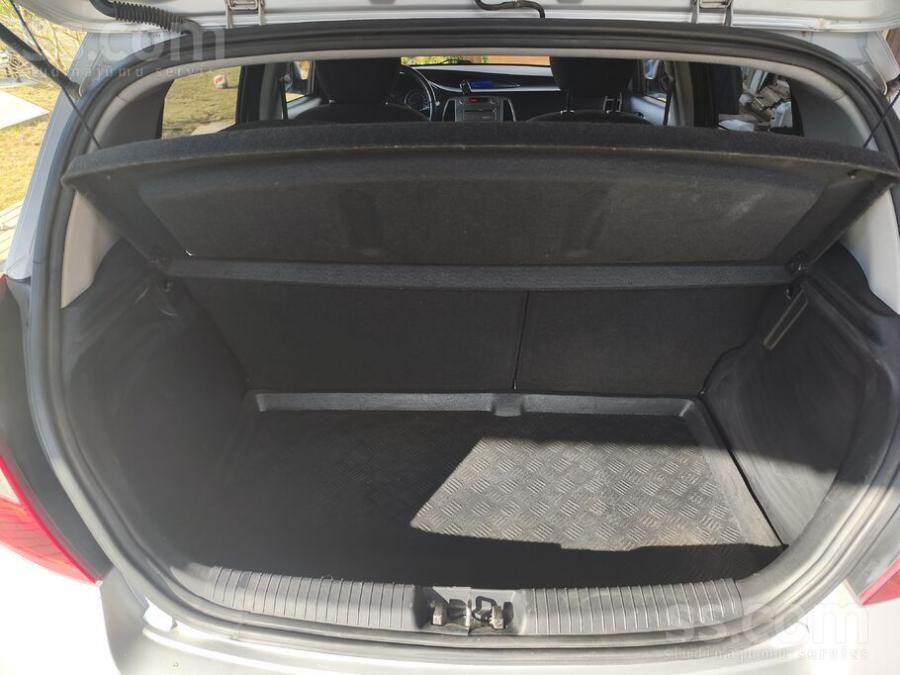 Hyundai i20 2012 Daugavpils, ar dzinēja tilpumu 1.40 L un nobraukumu 105 tūkst. km par 4200 €, foto 5 vietnē AUTOMOTO.COM.LV