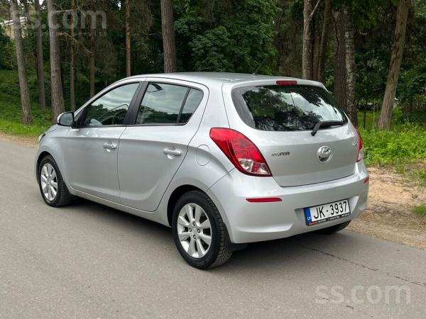 Hyundai i20 2013 Rīga, ar dzinēja tilpumu 1.40 L un nobraukumu 0 tūkst. km par 5499 €, foto 3 vietnē AUTOMOTO.COM.LV