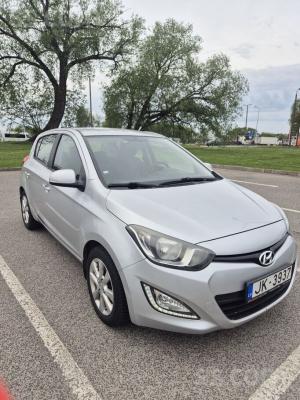 Hyundai i20 2013 in Riga, with an engine capacity of 1.40 L and mileage of 165 thousand km for 4400 €, photo 7 on AUTOMOTO.COM.LV