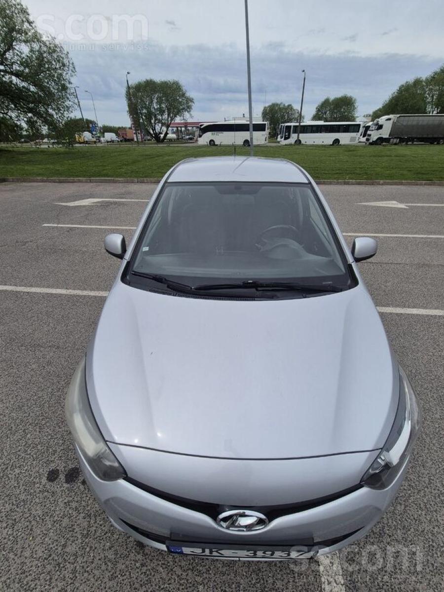 Hyundai i20 2013 in Riga, with an engine capacity of 1.40 L and mileage of 165 thousand km for 4400 €, photo 13 on AUTOMOTO.COM.LV