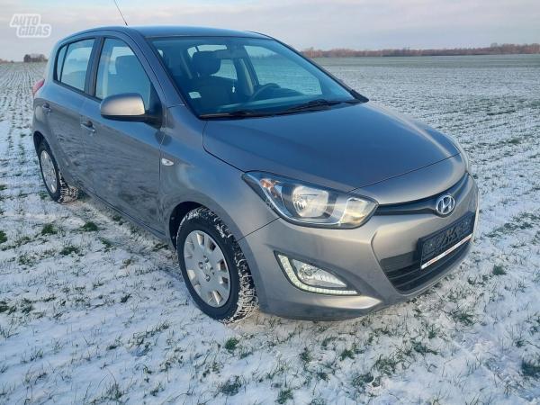 Hyundai i20 2014 Marijampole, ar dzinēja tilpumu 1.10 L un nobraukumu 195 tūkst. km par 3333 €, foto 4 vietnē AUTOMOTO.COM.LV