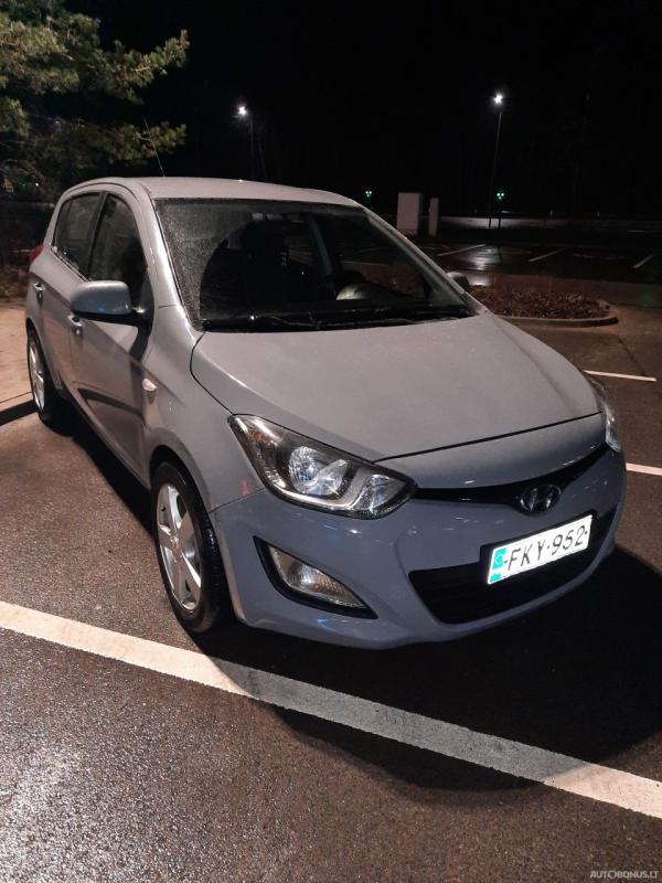 Hyundai i20 2014 in Vilnius, with an engine capacity of 1.25 L and mileage of 238 thousand km for 3500 €, photo 1 on AUTOMOTO.COM.LV