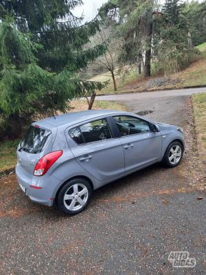 Hyundai i20 2014 in Vilnius, with an engine capacity of 1.30 L and mileage of 238 thousand km for 3500 €, photo 6 on AUTOMOTO.COM.LV