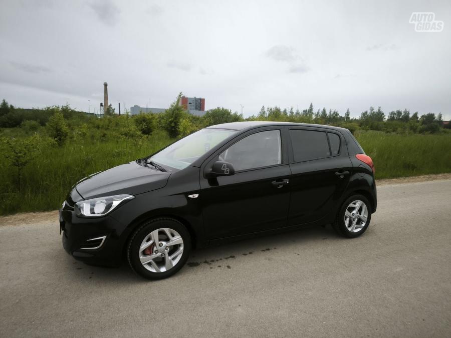 Hyundai i20 2015 in Telschi, with an engine capacity of 1.30 L and mileage of 164 thousand km for 2550 €, photo 3 on AUTOMOTO.COM.LV