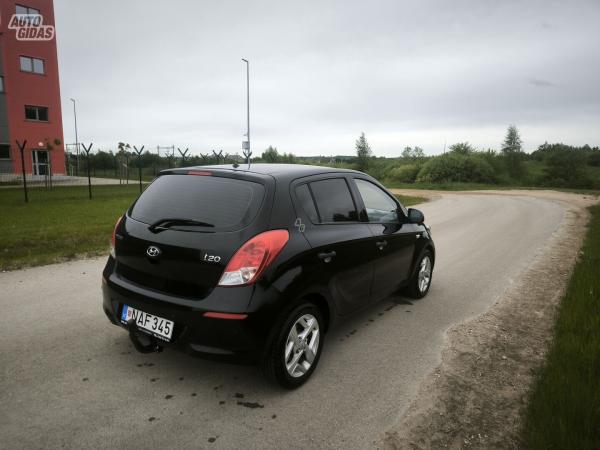 Hyundai i20 2015 in Telschi, with an engine capacity of 1.30 L and mileage of 164 thousand km for 2550 €, photo 5 on AUTOMOTO.COM.LV