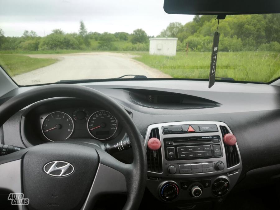 Hyundai i20 2015 in Telschi, with an engine capacity of 1.30 L and mileage of 164 thousand km for 2550 €, photo 10 on AUTOMOTO.COM.LV