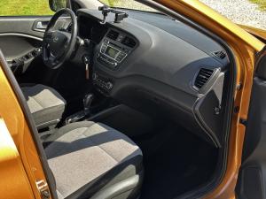 Hyundai i20 2015 Tallina, ar dzinēja tilpumu 0.00 L un nobraukumu 181 tūkst. km par 6500 €, foto 11 vietnē AUTOMOTO.COM.LV