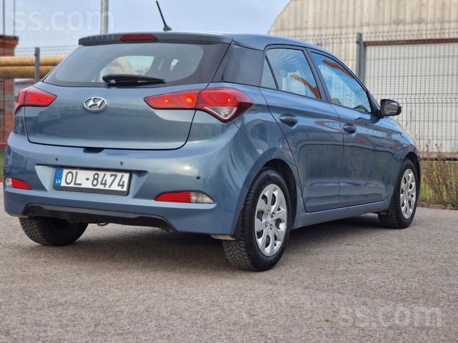 Hyundai i20 2016 Jelgava, ar dzinēja tilpumu 1.40 L un nobraukumu 294 tūkst. km par 2790 €, foto 5 vietnē AUTOMOTO.COM.LV