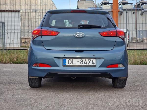 Hyundai i20 2016 in Jelgava, with an engine capacity of 1.40 L and mileage of 294 thousand km for 2790 €, photo 6 on AUTOMOTO.COM.LV